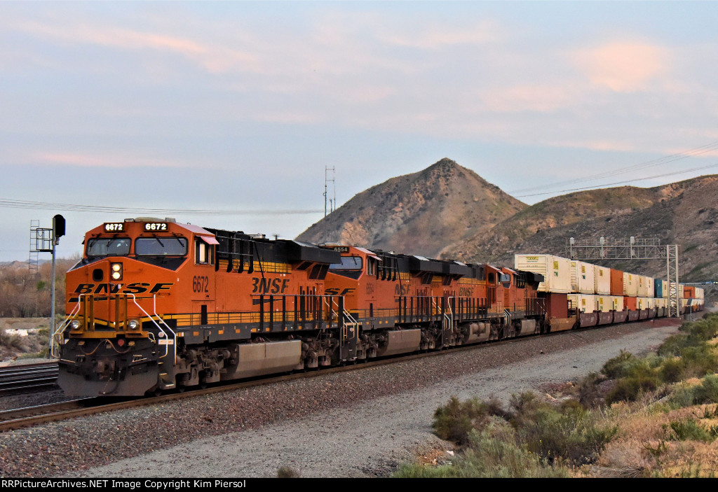 BNSF 6672